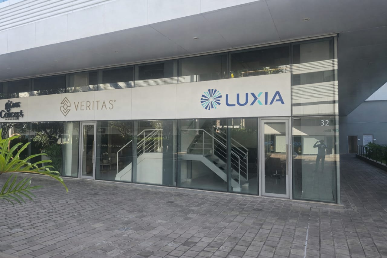 LUXIA